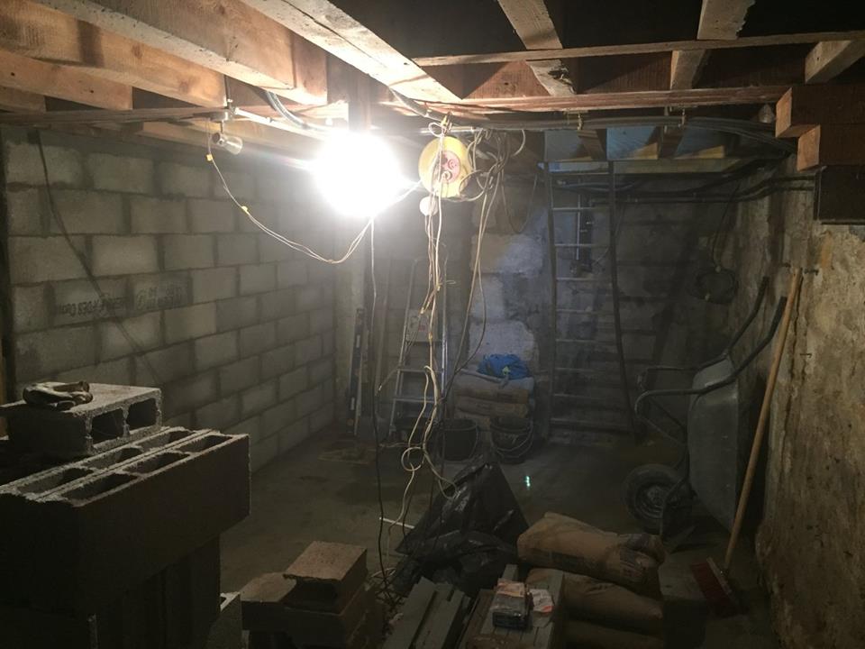 Aménagements pièce de vie sous-sol à Bordeaux - Alva Construction